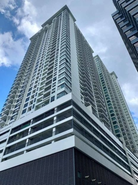 2 Bedrooms Condo unit in Taguig City , The Trion Towers, Property, For ...