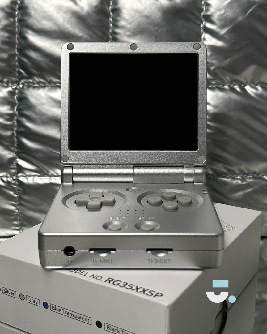 ANBERNIC RG35XXSP with 5,000 Retro Games, Video Gaming, Video Game ...