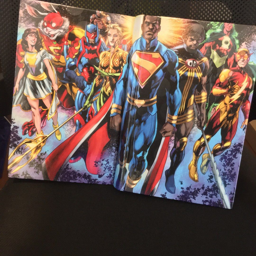 DC COMIC THE MULTIVERSITY DELUXE EDITION ( USED-GOOD), Buku & Alat ...