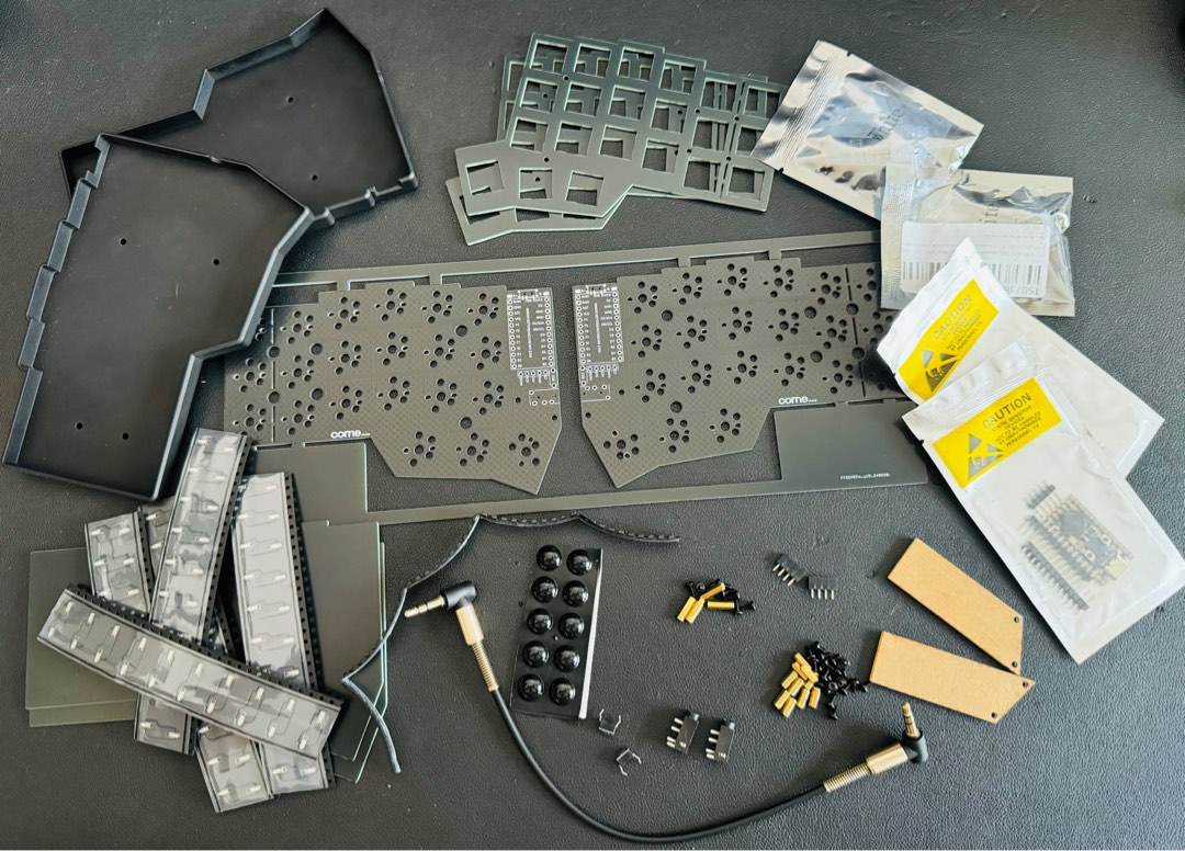 Corne V4 ergonomic split keyboard Kit, Computers & Tech, Parts ...