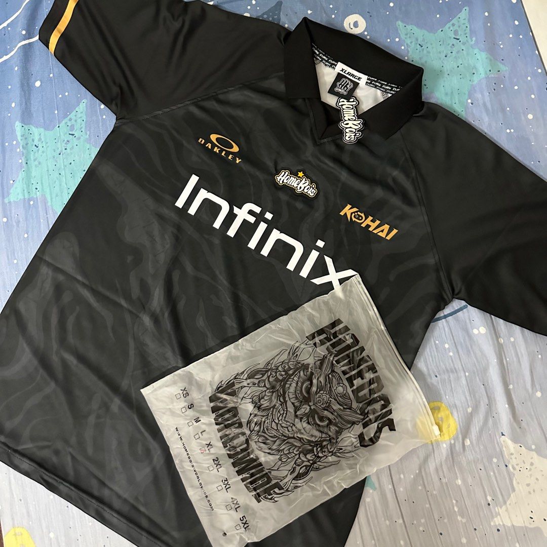 HOMEBOIS WORLD TOUR, Men's Fashion, Activewear on Carousell