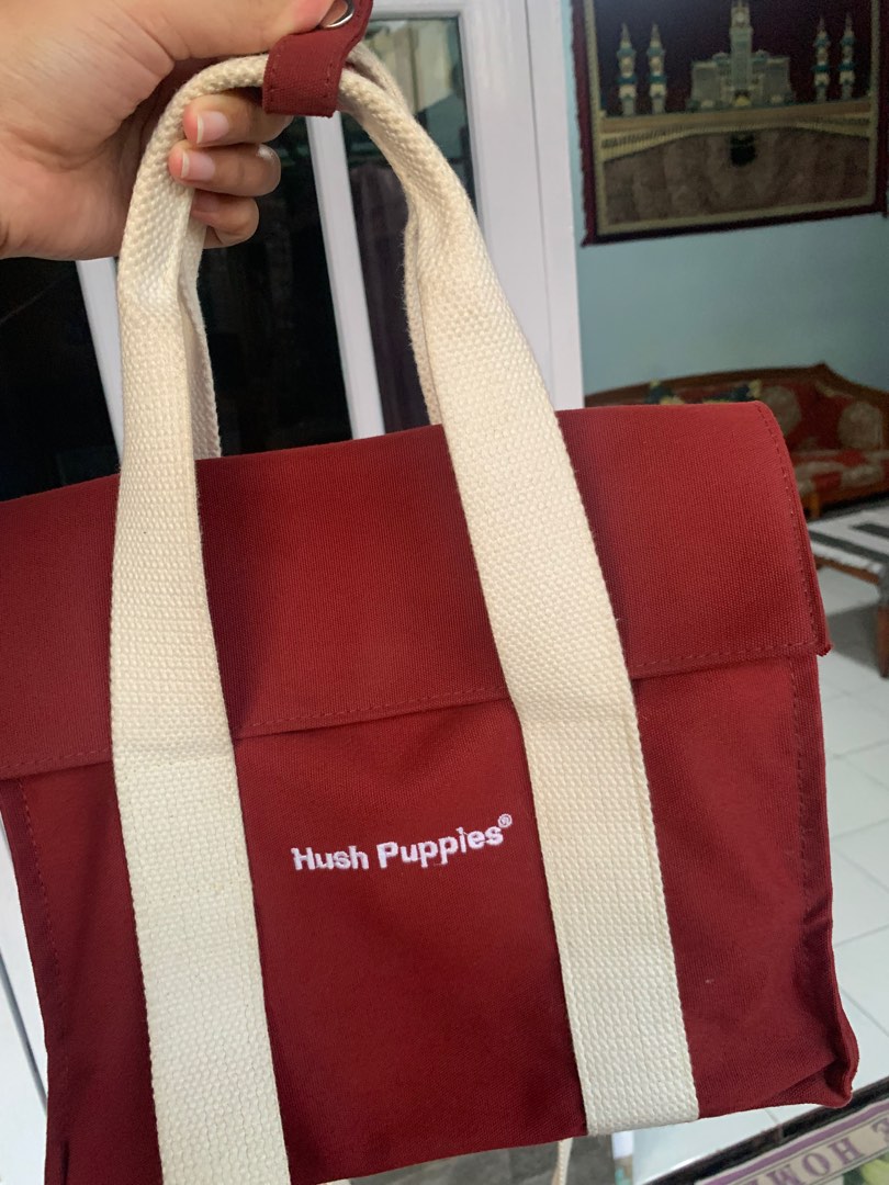 Hush Puppies Tas Maroon, Fesyen Wanita, Tas & Dompet di Carousell