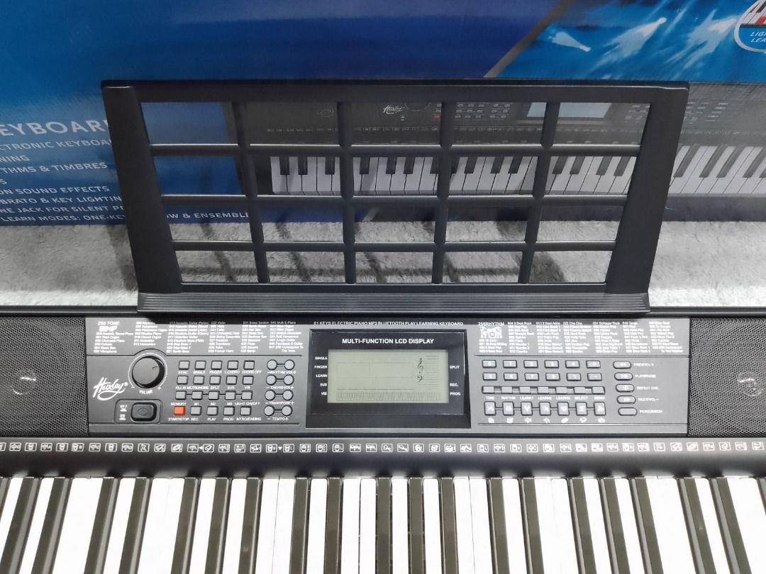 Huxley Light Up Electric Keyboard 61 Key ALUKB-0124, Hobbies & Toys ...