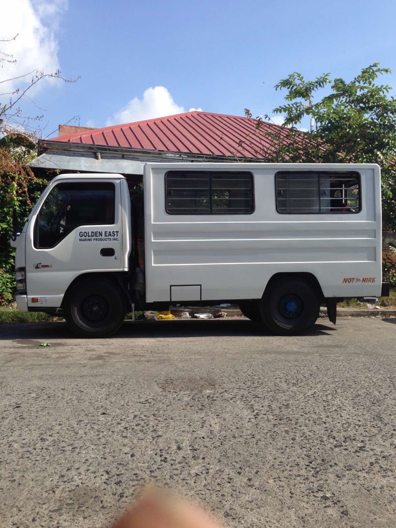 Isuzu NKR truck FB body Manual, Cars for Sale, Used Cars on Carousell