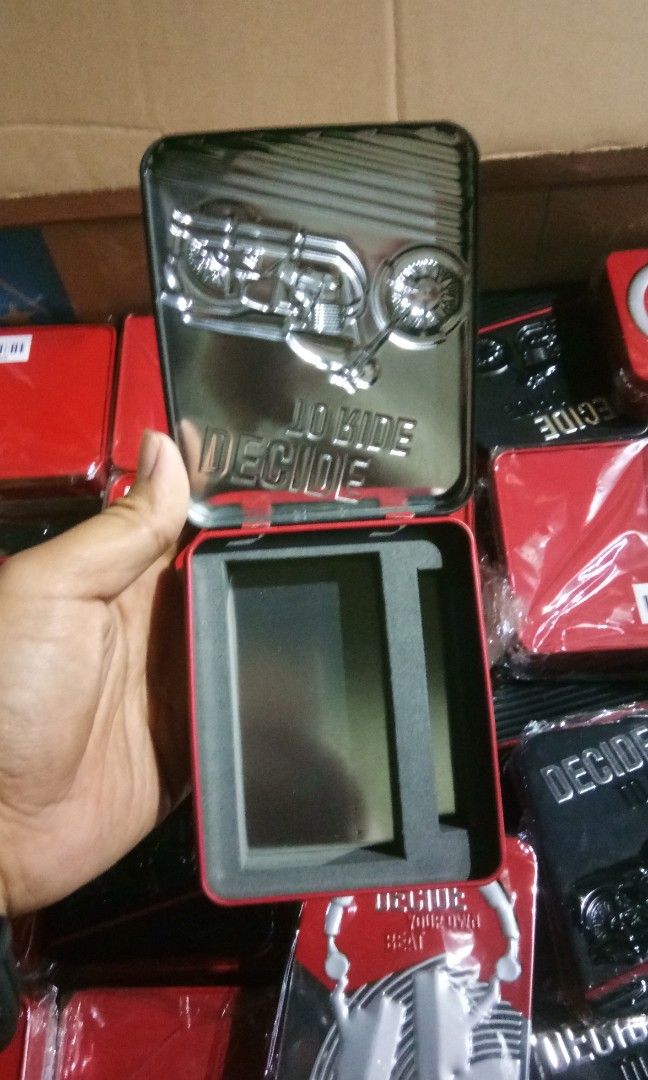 Kaleng rokok jadul NOS, Antik, Lainnya di Carousell