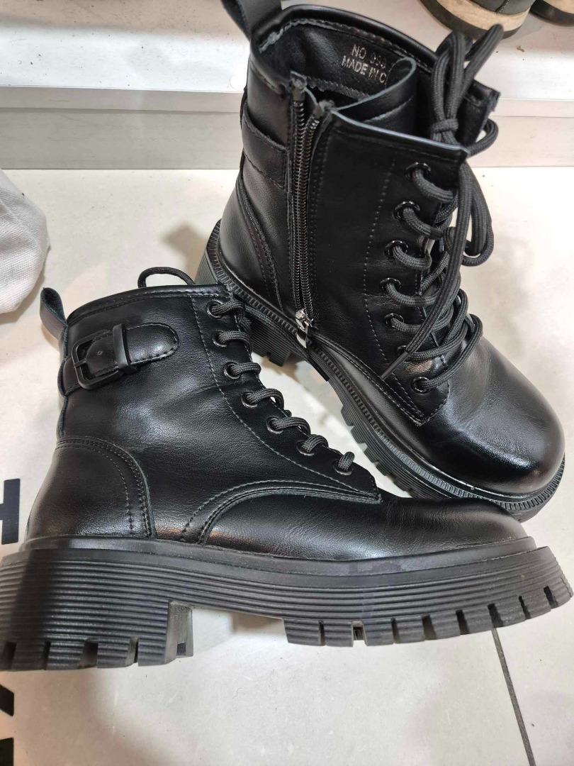 Korean Platform Boots, Women's Fashion, Footwear, Boots on Carousell