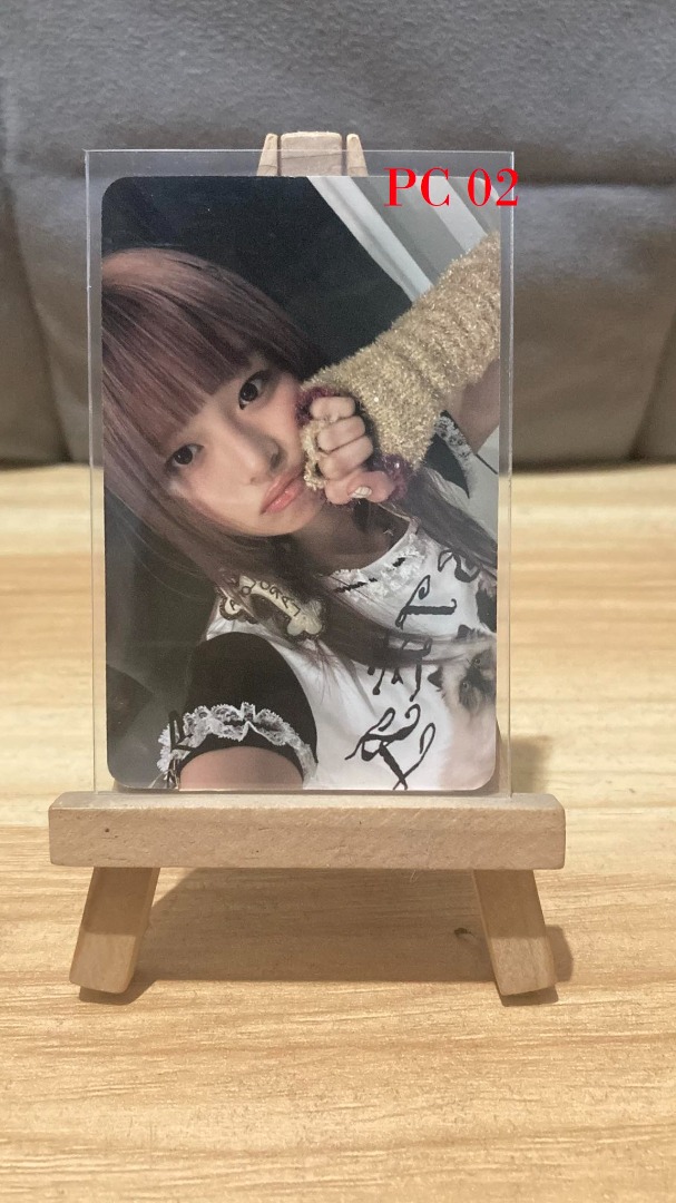 [KPOP] NEW JEANS HANNI PHOTOCARD, Hobbies & Toys, Memorabilia ...