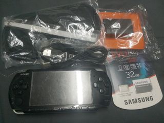 Sony PSP 3000 full set full game 16gb, Video Gaming, Video Game ...