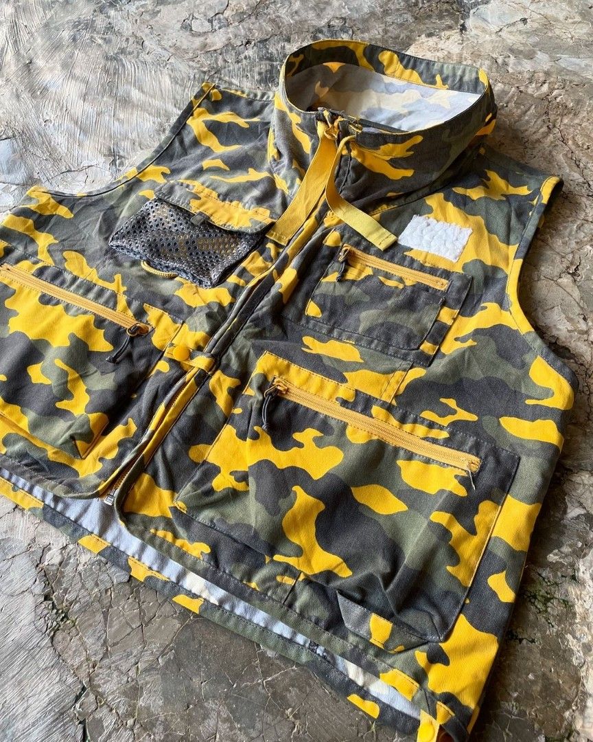 Rompi Mancing Colum Not Uniqlo Lacoste Crocodile Burberry novacheck ...