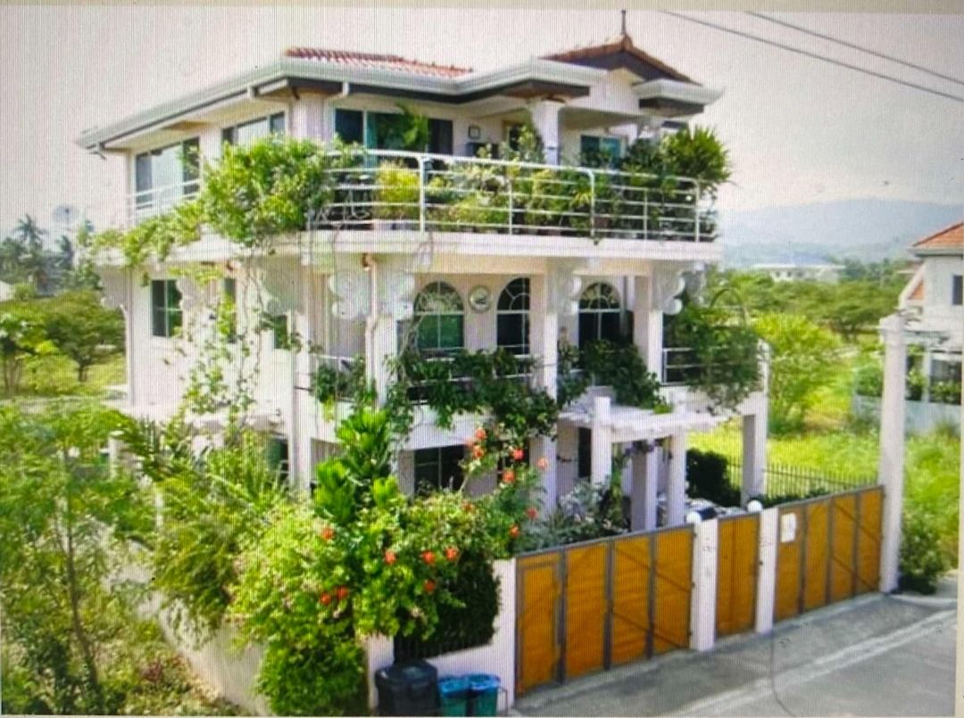 Rush Sale! Sea-front House and Lot in Corona del Mar, Barangay Pooc ...