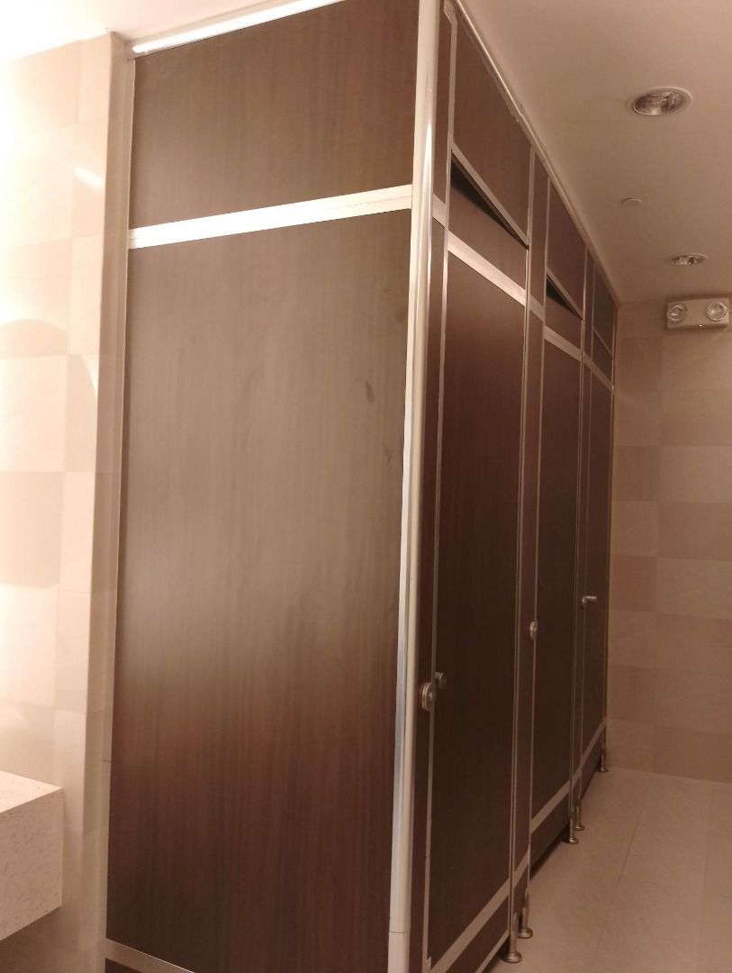 Toilet Partition PWD Phenolic Board 12 mm with Urinal & Ledge ...