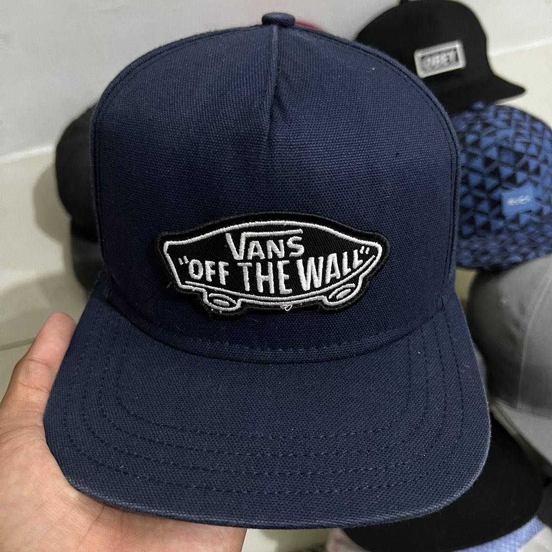Vans og logo Duck canvas snapbacl osfm, Men's Fashion, Watches ...