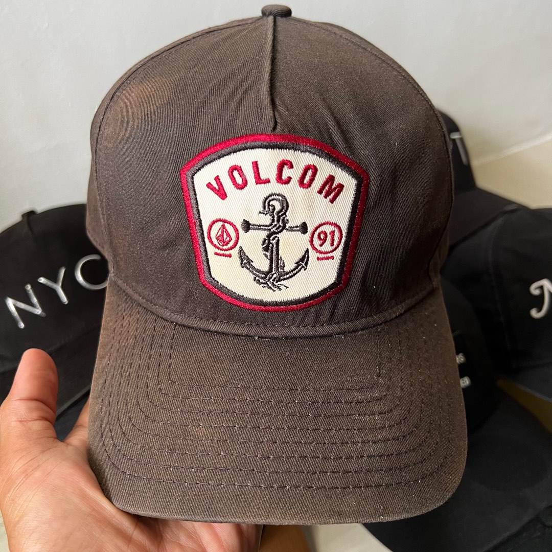 Volcom x New Era aframe osfm adjustable, Women's Fashion, Watches ...