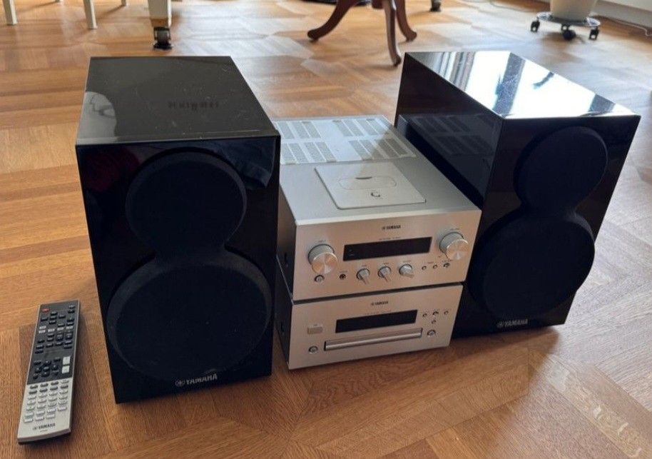 Yamaha micro hifi set, Audio, Soundbars, Speakers & Amplifiers on Carousell