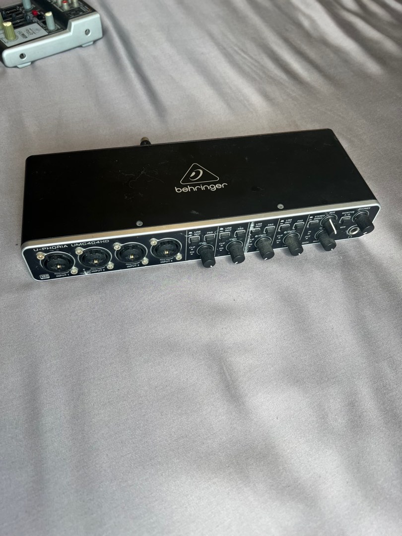 Behringer Audio Interface UMC404HD, Hobbies & Toys, Music & Media ...