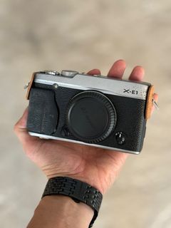Fujifilm XE3 (body) black, Photography, Cameras on Carousell