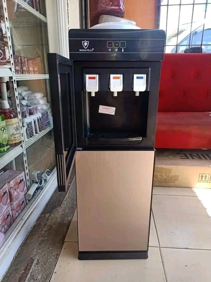KAISA VILLA WATER DISPENSER, Furniture & Home Living, Kitchenware ...