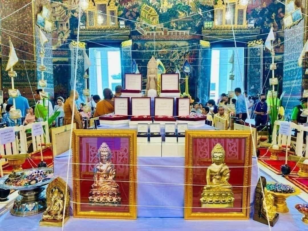 Phra Kring Mahamongkol 皇家药师佛 Wat Phra Chetuphon Wimon Mangkalaram (Wat ...