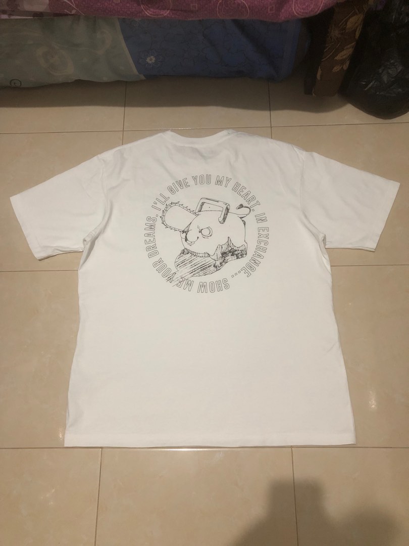 Uniqlo UT x Chainsaw Man x Kosuke Kawamura Kaos Uniqlo putih gambar ...