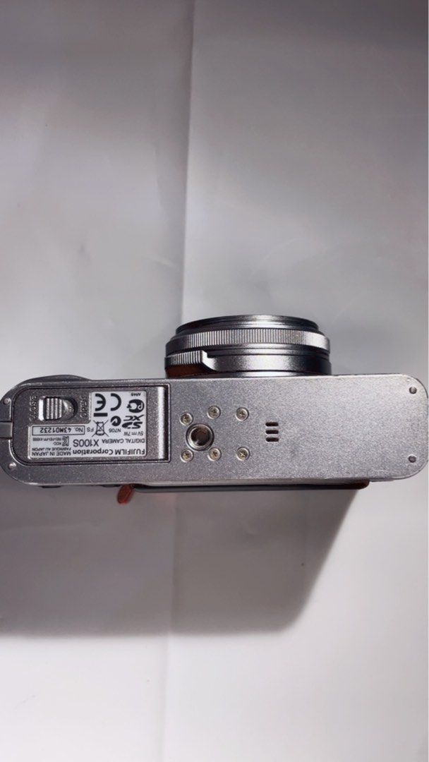 fuji x100s full set, Photography, Cameras on Carousell