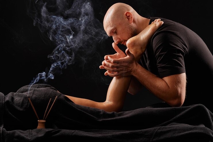Full body massage for women/ladies , Beauty & Personal Care, Bath ...