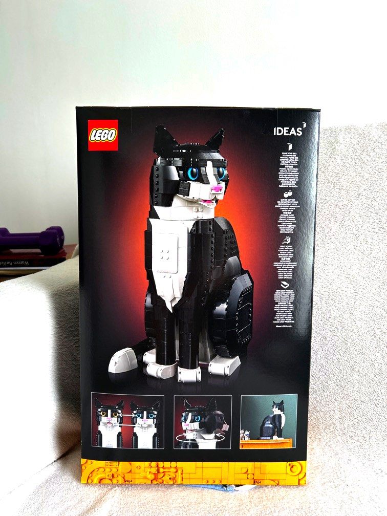 LEGO Tuxedo Cat, Hobbies & Toys, Toys & Games on Carousell
