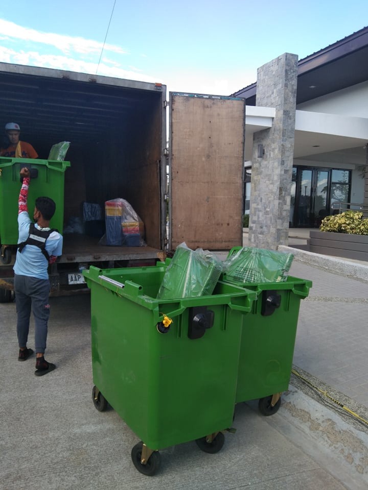 MOBILE TRASH BIN 1100 LITERS, Furniture & Home Living, Cleaning ...