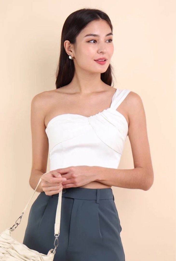 Neonmello Paris Satin Toga Top White (retail 1500), Women's Fashion ...