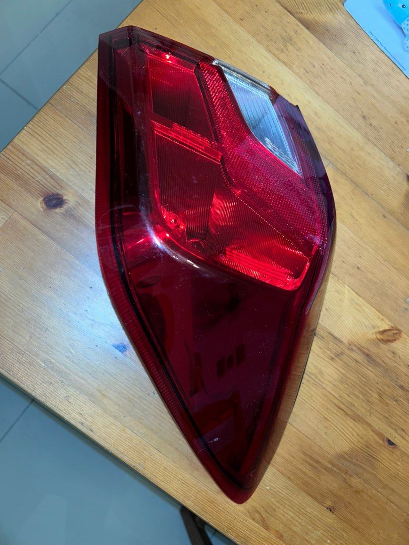 PROTON SAGA VVT original rear lamp (Right), Auto Accessories on Carousell