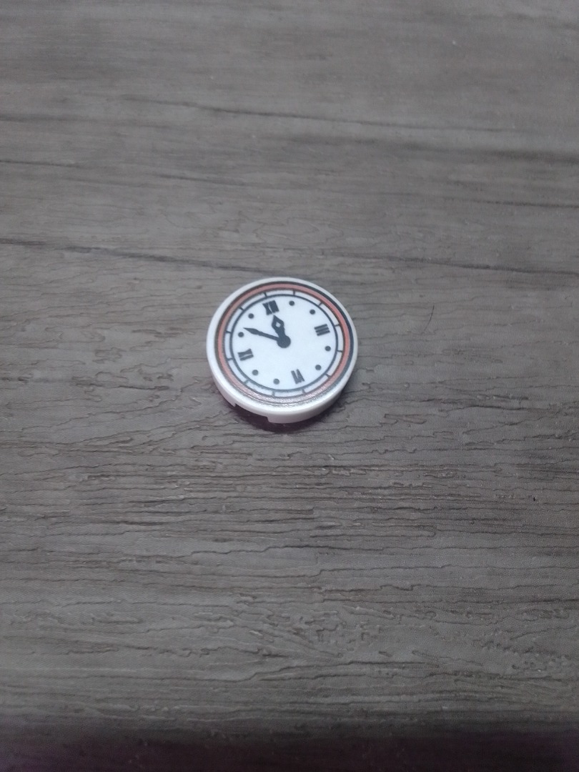 2x2 ROUND TILE PRINTED CLOCK - LEGO COMPATIBLE, Hobbies & Toys, Toys & Games on Carousell
