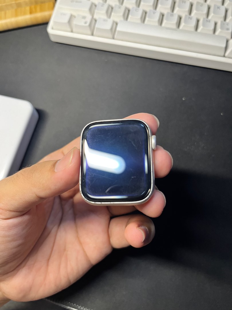 Broken Apple Watch SE 2nd Gen 44mm, Mobile Phones & Gadgets, Wearables ...