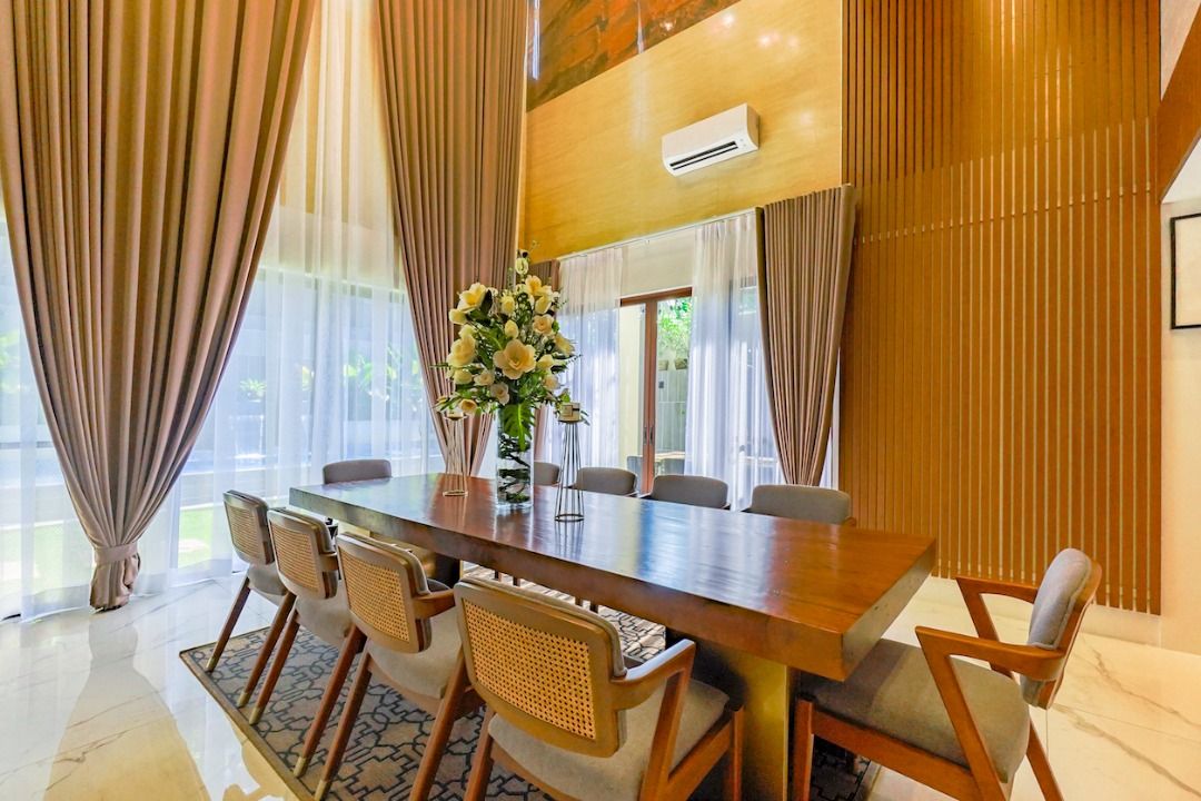 Modern, Luxurious, Brand New 6-Bedroom House For Sale with Swimming ...