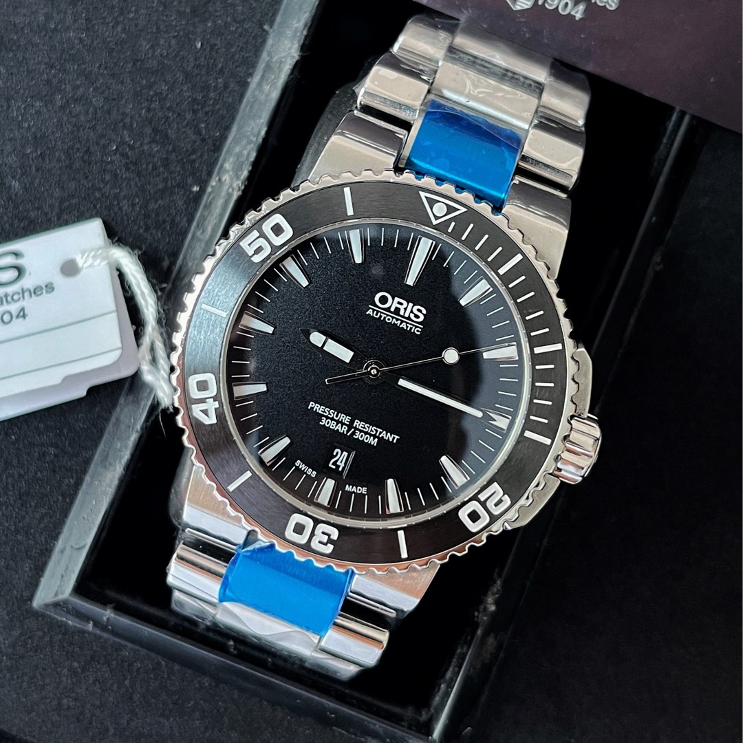 Oris Aquis Date Black Dial & Ceramic Bezel, Men's Fashion, Watches ...