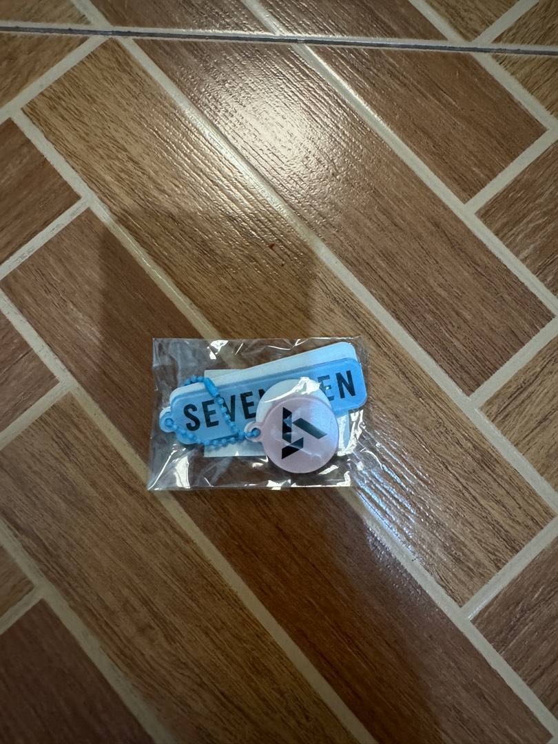 SEVENTEEN ACRYLIC KEYRINGS, Hobbies & Toys, Memorabilia & Collectibles ...