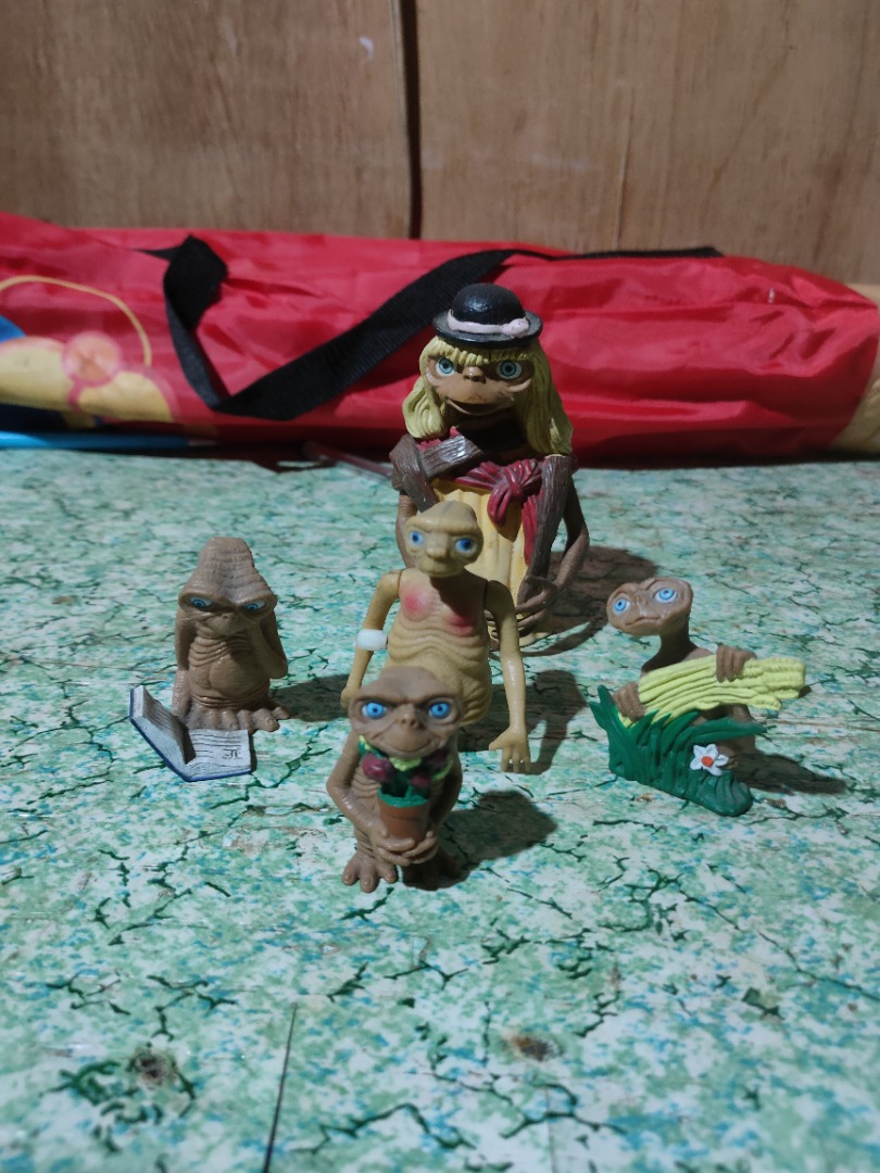 vintage E.T toys set, Hobbies & Toys, Toys & Games on Carousell