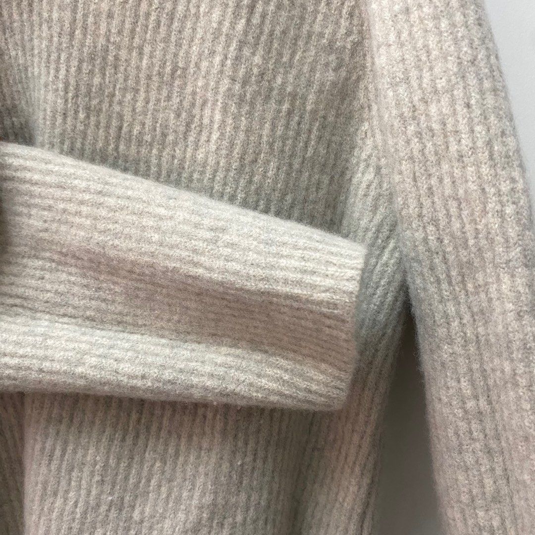 Wool Uniqlo Sweater, Women's Fashion, Tops, Longsleeves on Carousell