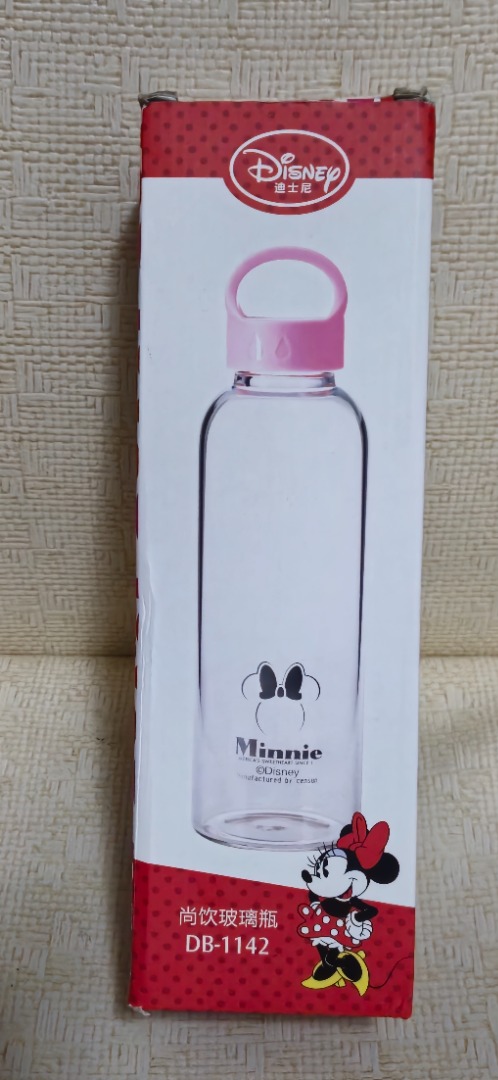 正版迪士尼 米妮 玻璃瓶 附布套 450ml, 家具及居家用品, 廚具和餐具, 水杯、水壺在旋轉拍賣