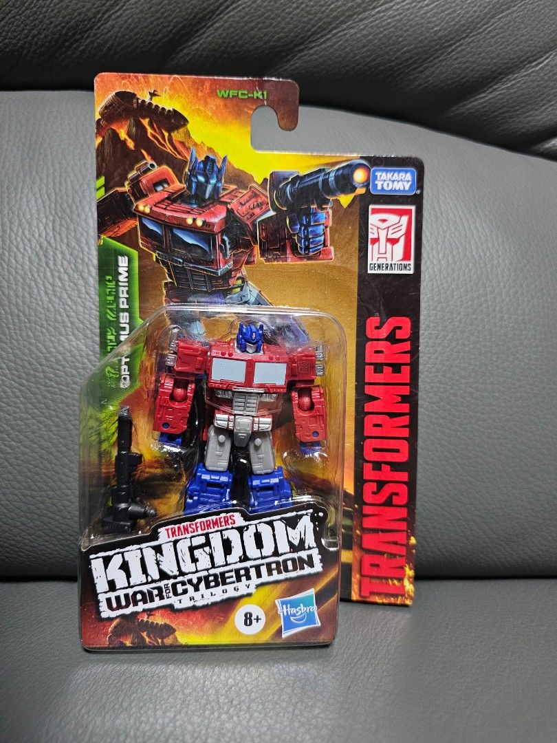 全新 Core 系列 Optimus Prime Kingdom War for Cybertron, 興趣及遊戲, 玩具 & 遊戲類 ...