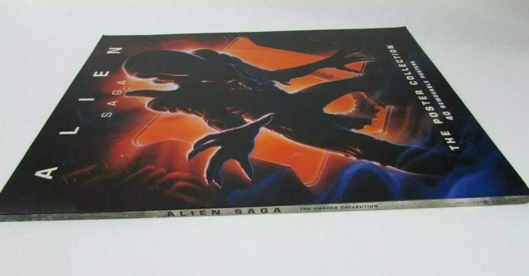 Alien Saga - The Poster Collection (40 Removable Posters), Hobbies ...