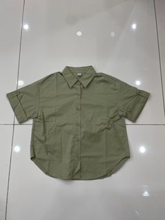 Open front flair army green top, Women's Fashion, Tops, Sleeveless on ...