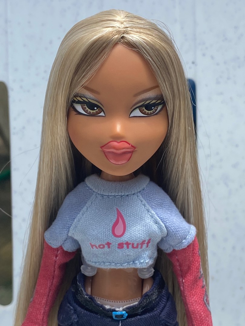 Bratz Tennis Vinessa, Hobbies & Toys, Toys & Games on Carousell
