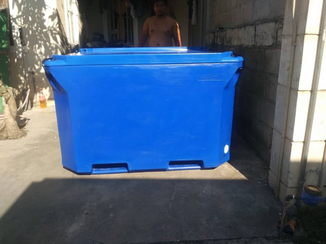COOLER BOX 1000 LITERS, Furniture & Home Living, Home Improvement ...