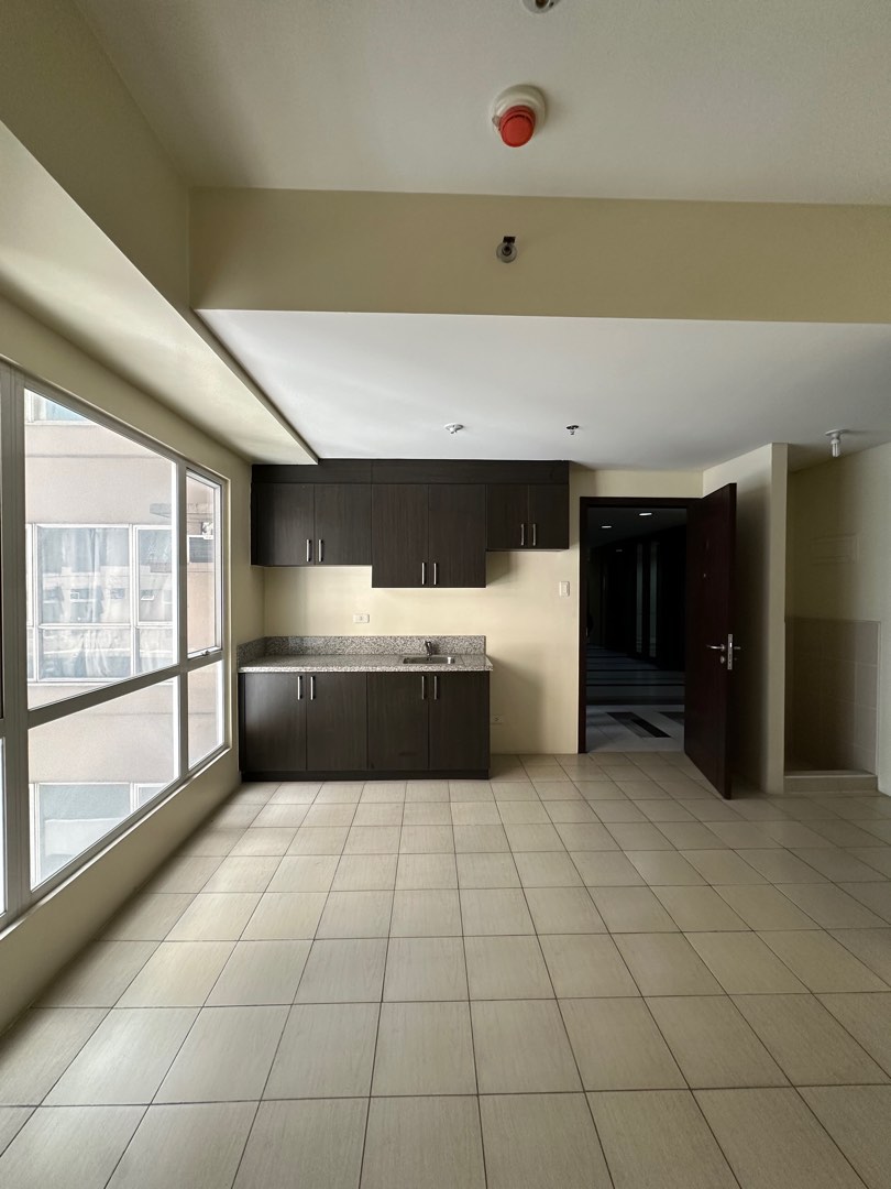 Corner 2 Bedroom 50sqm Condo in Mandaluyong | Pioneer Woodlands near ...