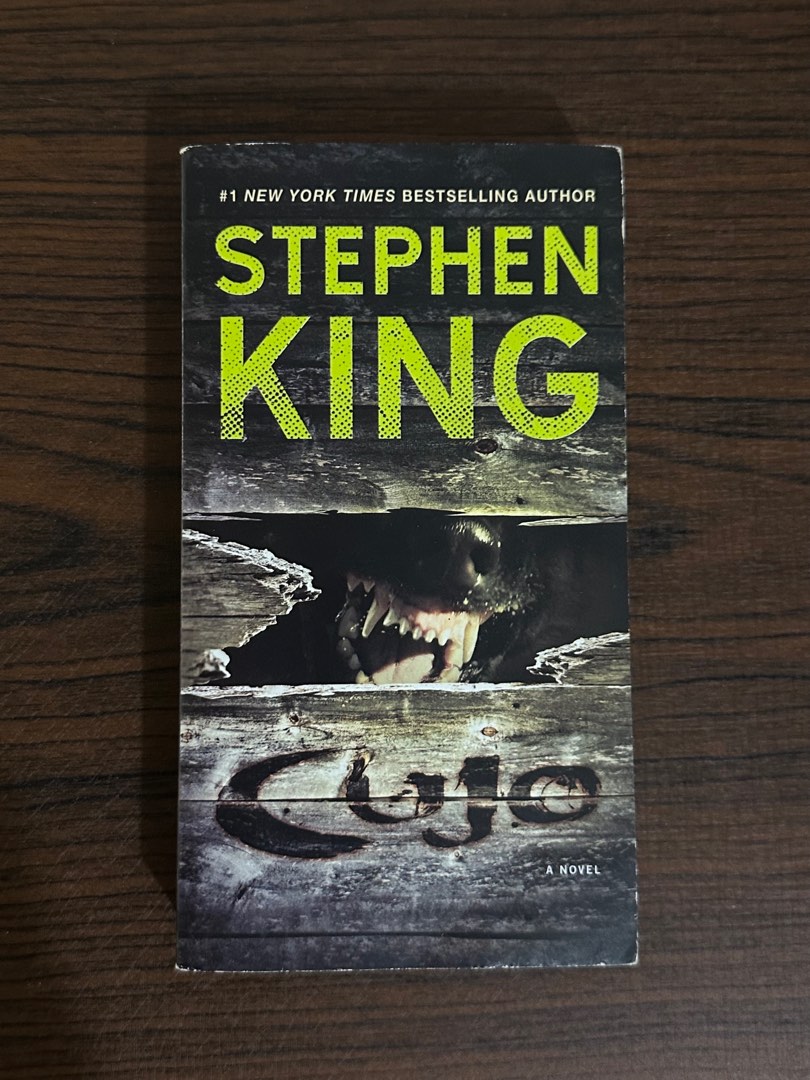 Cujo by Stephen King, Hobbies & Toys, Books & Magazines, Fiction & Non ...