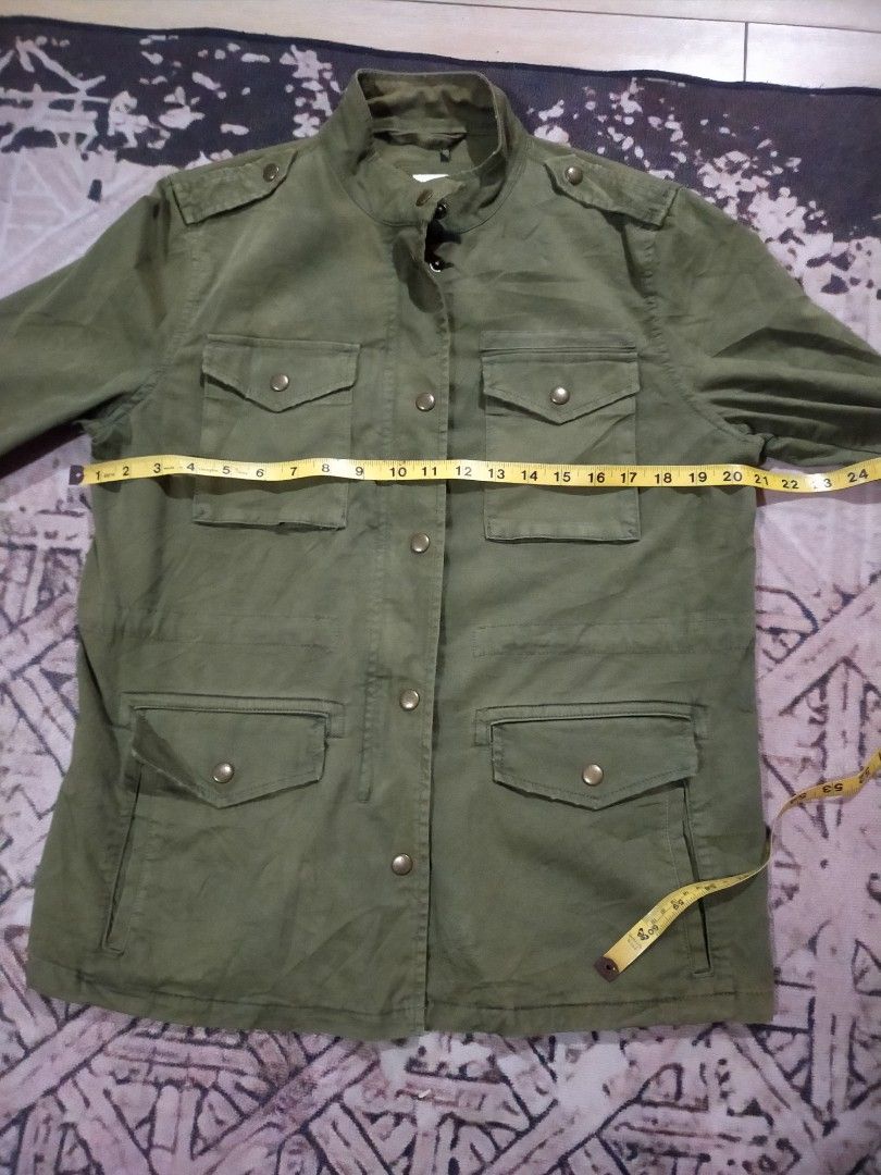 Jaket GAP army, Men's Fashion, Coats, Jackets and Outerwear on Carousell