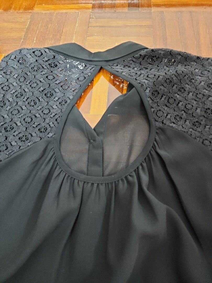Keyhole back blouse, Women's Fashion, Tops, Blouses on Carousell