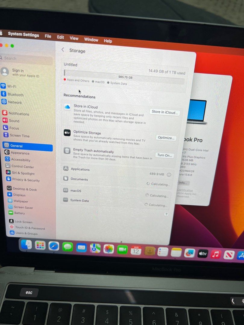 MacBook Pro 2017 Model A 1706 i7 16GB RaM 1tb SSD dual graphics ...