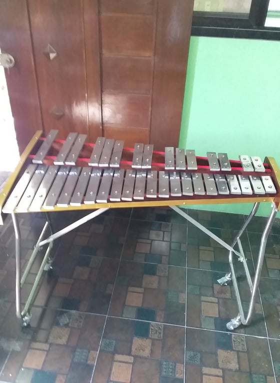 Marimba / Table Lyre, Hobbies & Toys, Music & Media, Musical ...