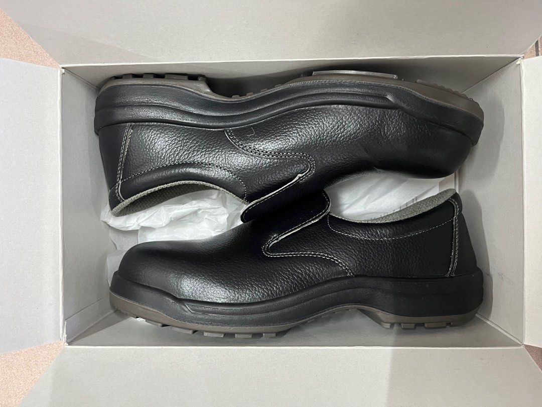 Midori Anzen Safety Shoe, Men's Fashion, Footwear, Boots on Carousell