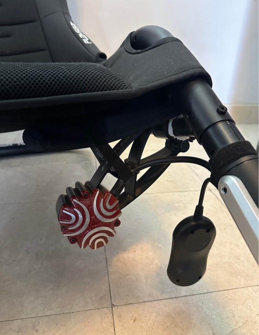 Playseat Throphy Sim Racing rig chair, Video Gaming, Gaming Accessories ...